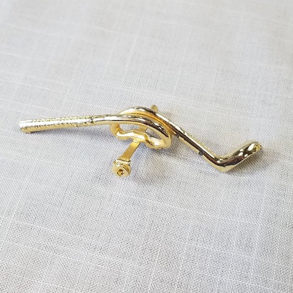 Accessories | Vintage Gold Tone Twisted Gold Club Pin | Poshmark